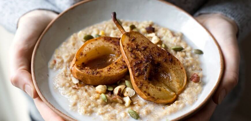 Spiced Porridge With Grilled Pears - PETA UK