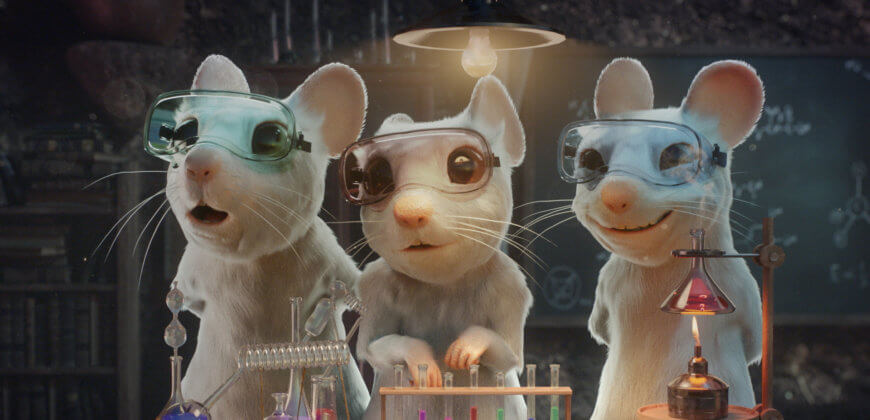 WATCH: World's Cutest Mouse Meets World's Biggest Threat