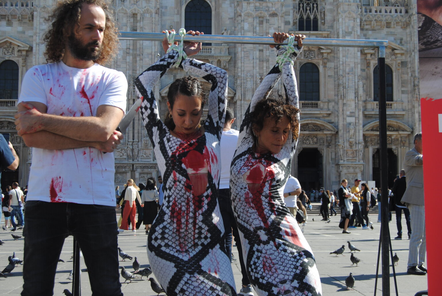 Milan Fashion Week: PETA Supporters ‘Skinned’ in Protests Against ...