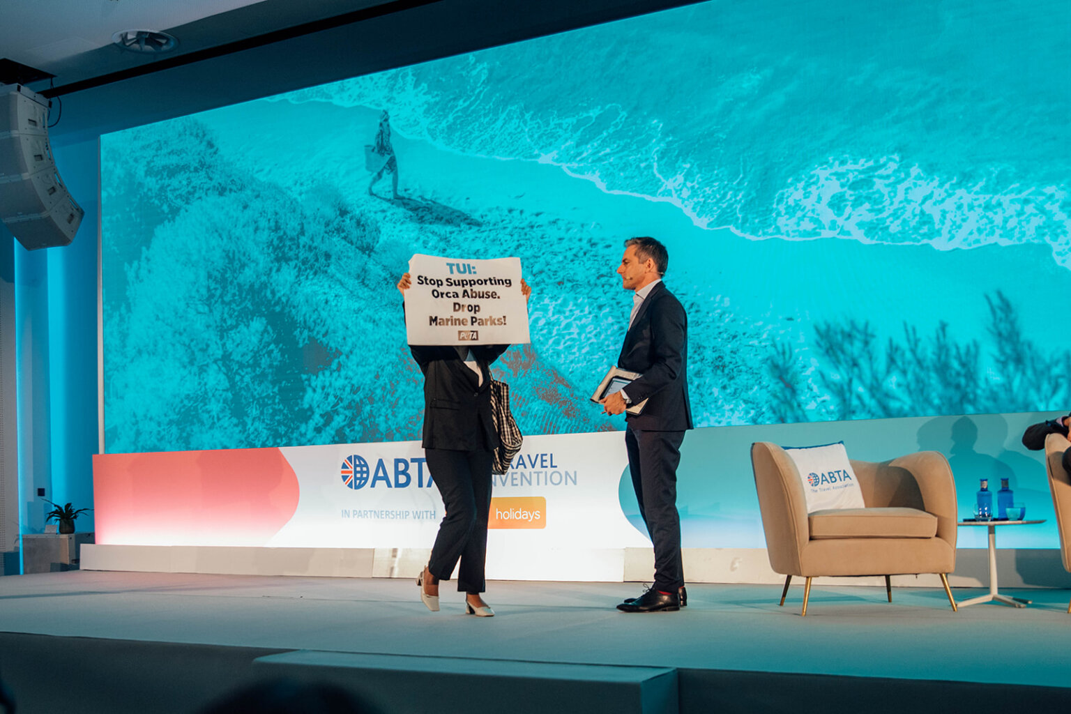 PETA’s Campaign to End TUI’s Support of Orca Abuse